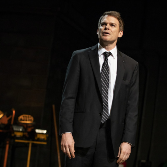 You Lifetime Season Finale: Elizabeth Lail on Beck’s Death