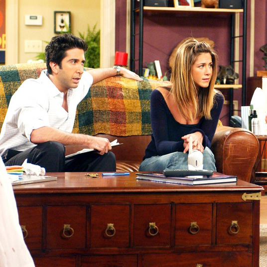 Pottery Barn Selling $1,100 ‘Friends’ Apothecary Table