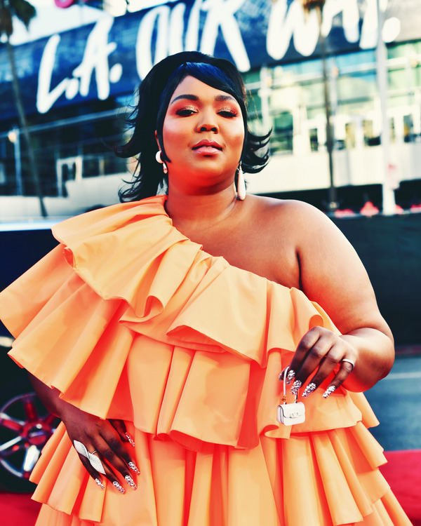 AMAs 2019: Best Celebrity Red-Carpet Looks